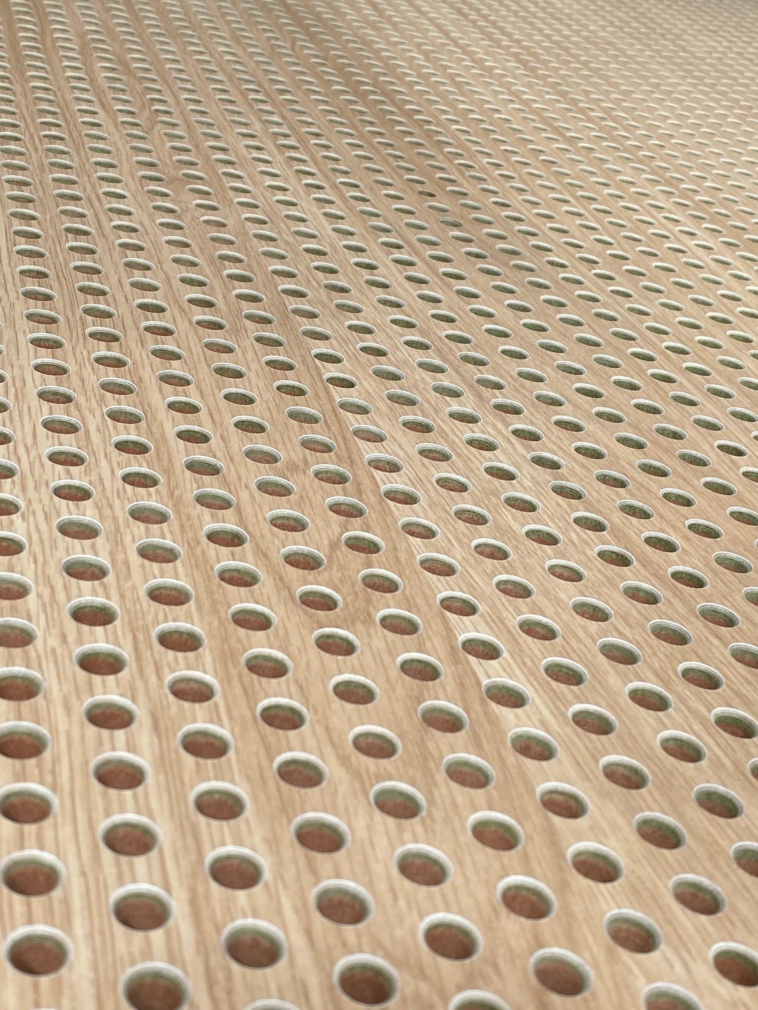 Sjekk ut nyheten Yggdrasil™ – perforerte lyddempende trepaneler - Norsk ...