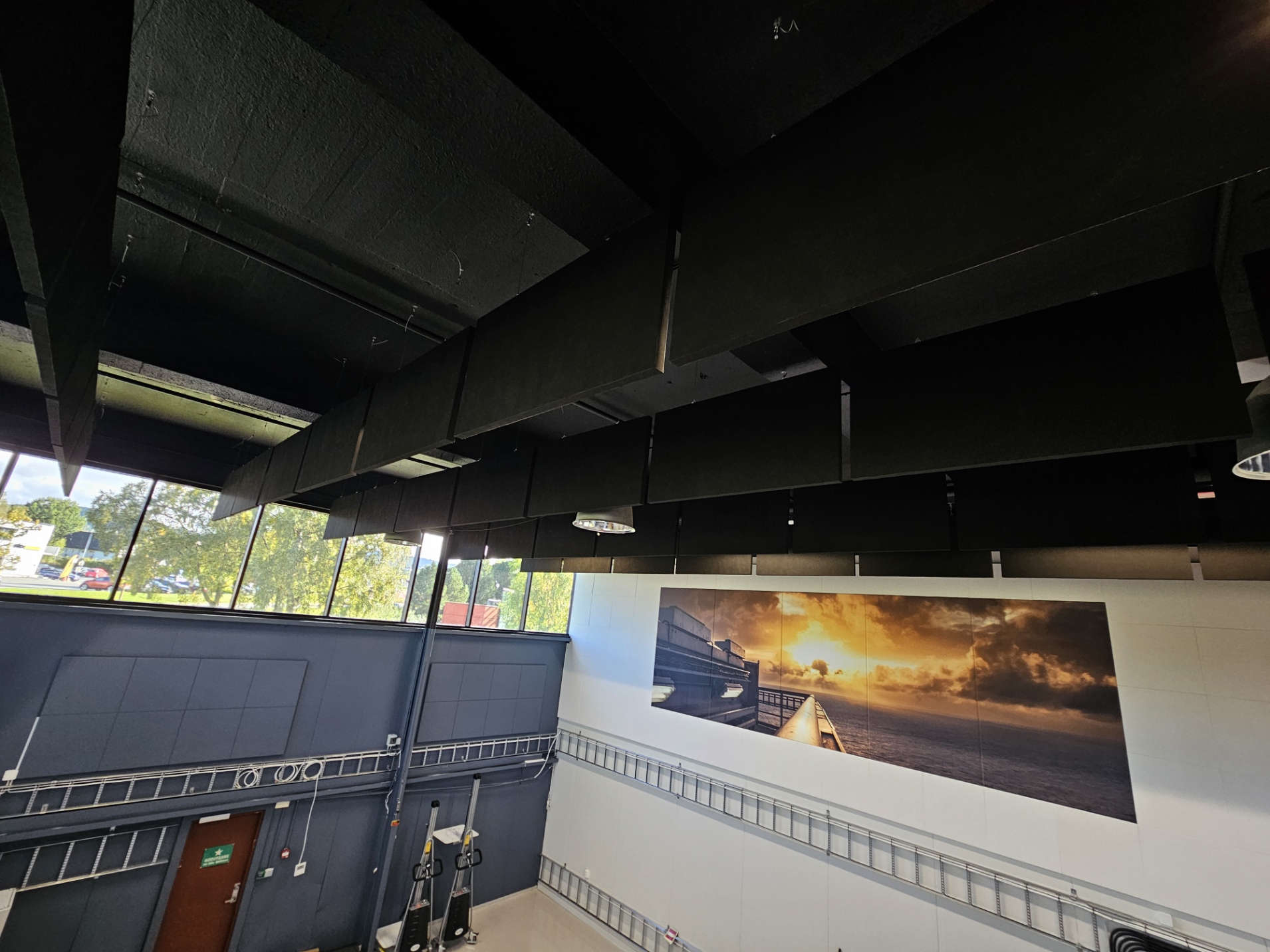 Industrial hall transformed into classroom - Norwegian Acoustics Centre